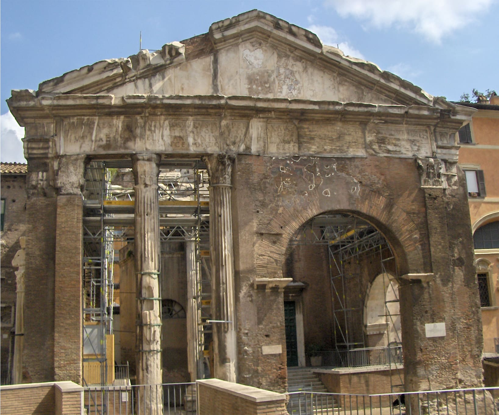 The Portico d’Ottavia - Gruppo De Feo Restauri - Roma